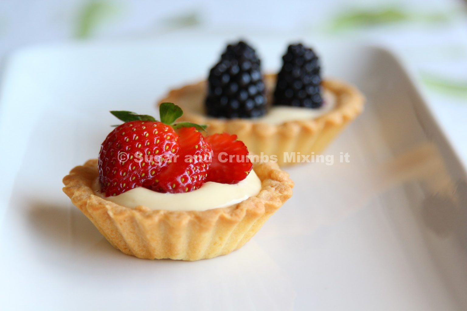 Mini Strawberry Tarts | Sugar and Crumbs Mixing It Up